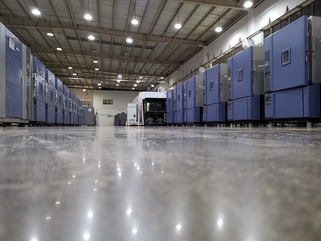 Air Cooling 125L High and Low Temperature Climatic Test Chamber With ...